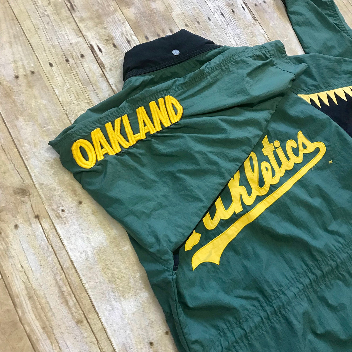 Oakland A's Mirage First String Field Jacket – Cashed Out Vintage